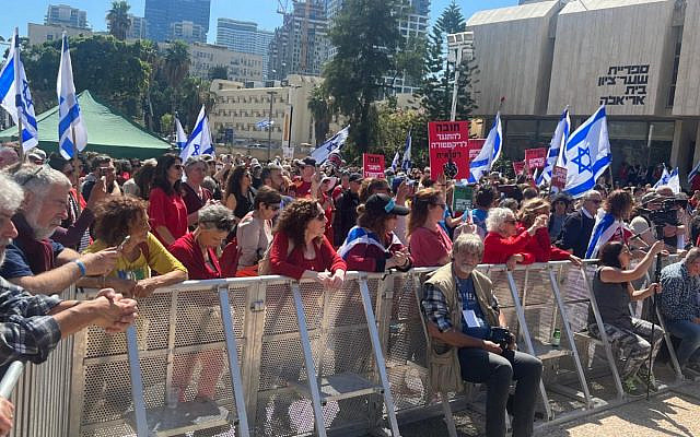 The Blogs: For the first time, Israelis put their lives on the line for ...