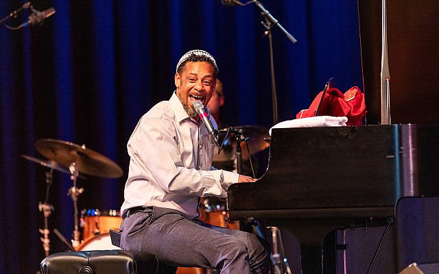 The Blogs: Catching up with 'kosher gospel' innovator Joshua Nelson ...