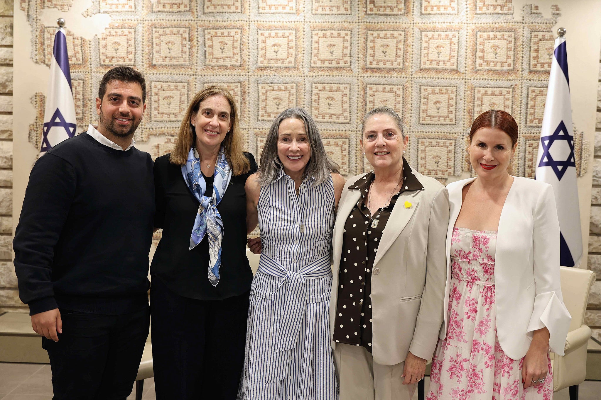 The Blogs: Aliza Licht Leads 35 Women Executives on ‘Extraordinary ...