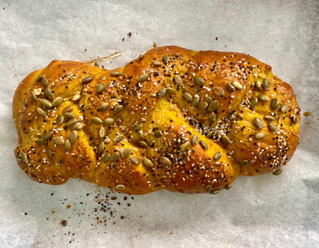 The Blogs: Give Thanksgiving a Jewish Twist with Pumpkin Challah ...