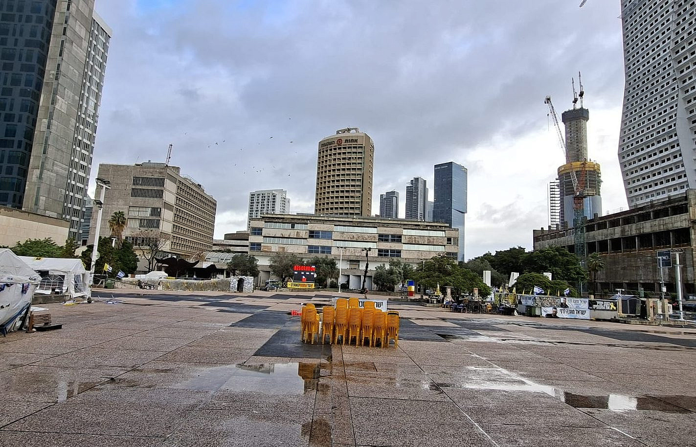 The Blogs: Sundown at Hostages Square | Nili Bresler | The Times of Israel