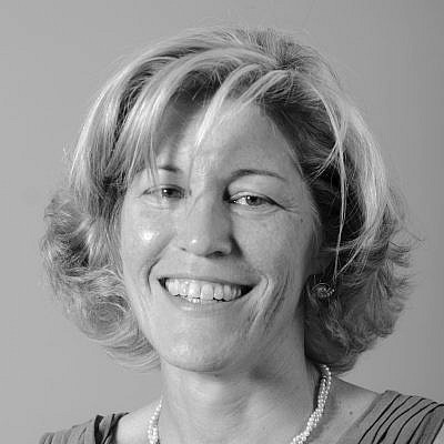 The Blogs: Setting the world straight (and keeping my friends) | Faye ...