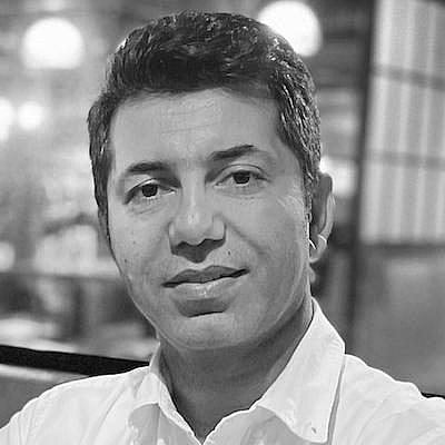 The Blogs: Chador Wars: Learning to Live without Legitimacy | Farhad ...