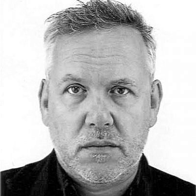 Lee Harpin, at The Blogs