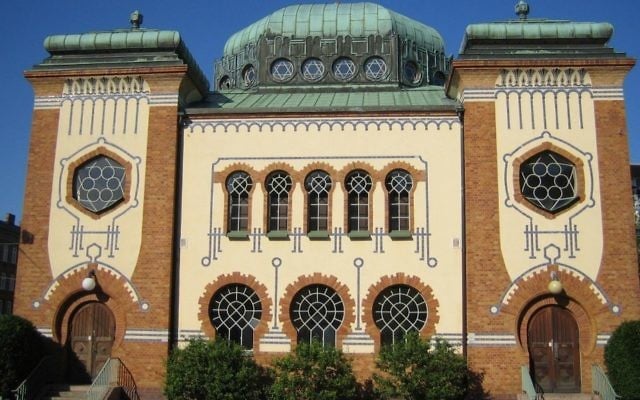 Un rabbin attaqué à Malmö après que sa synagogue ait été vandalisée ...