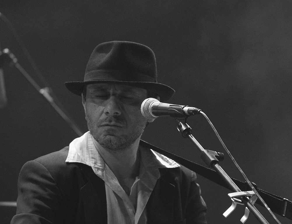 Le célèbre musicien israélien Meir Banai meurt à 55 ans - The Times of ...