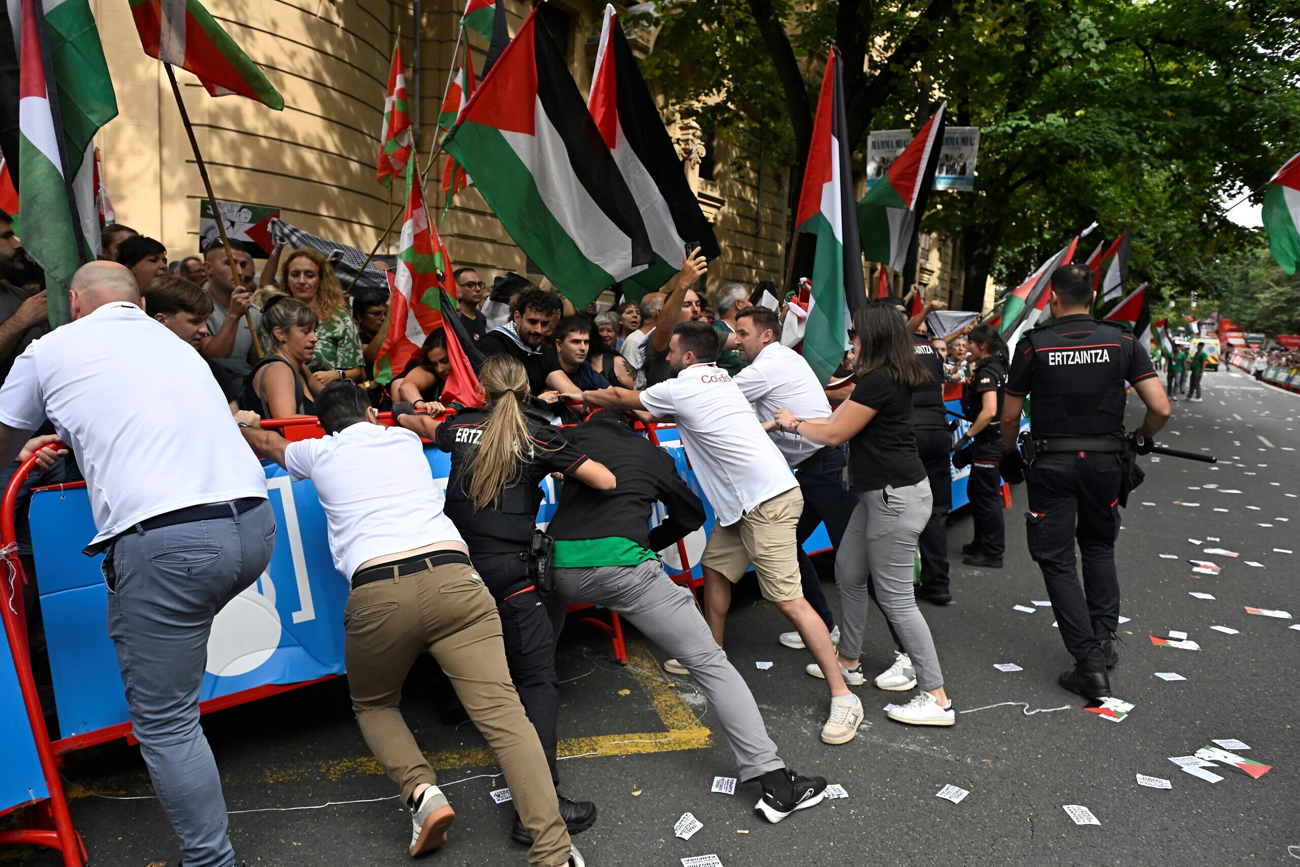 Nouvelle manifestation anti-Israël sur la Vuelta: Israel-Premier Tech ...