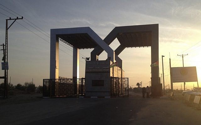 Egypt transfers thousands of tons of building materials to Gaza | The ...