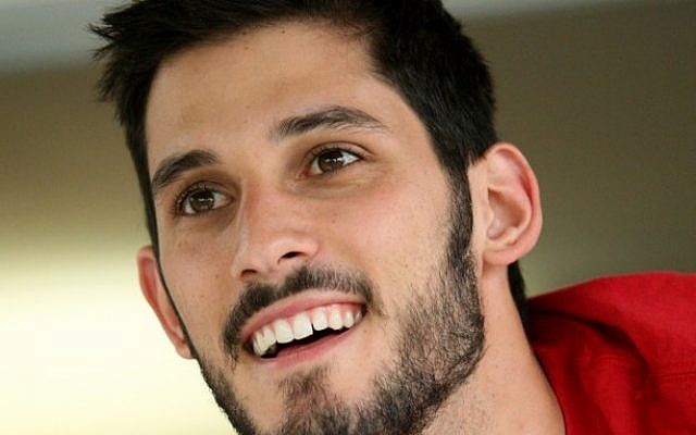 Obama fetes Omri Casspi for Hanukkah | The Times of Israel