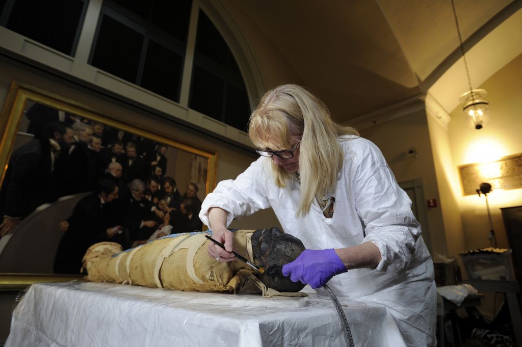 Not quite ER: Boston cleans mummy | The Times of Israel