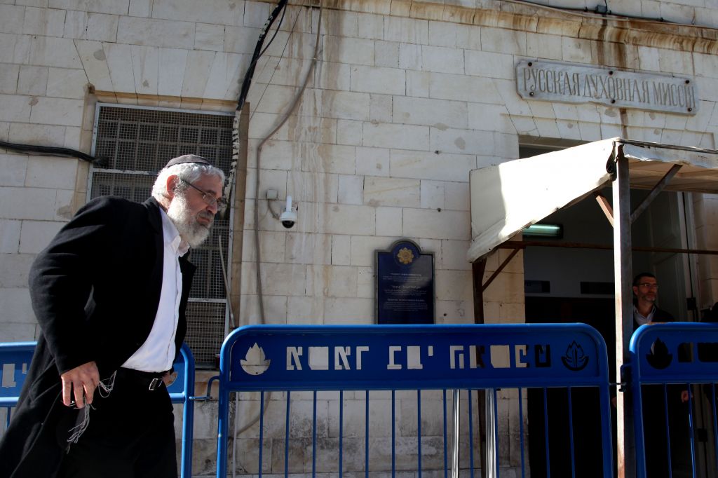 Noted rabbi gets community service for molesting minor | The Times of ...