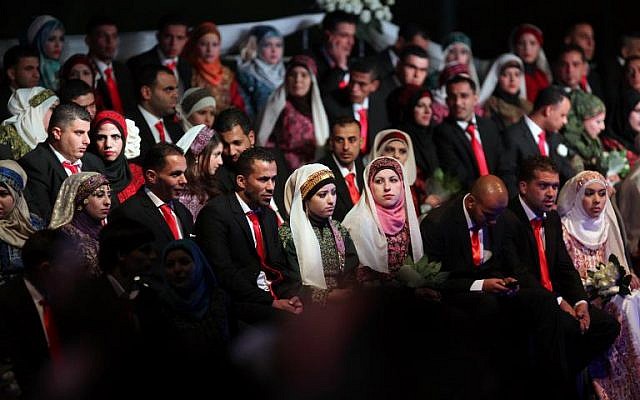 Nearly 600 Palestinians wed in mass ceremony | The Times of Israel