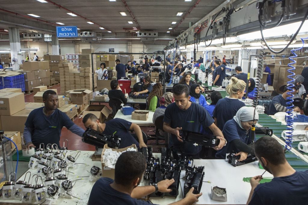 SodaStream Hires Hundreds Of New Employees In Southern Israel The SodaStream Hires Hundreds Of New Employees In Southern Israel The