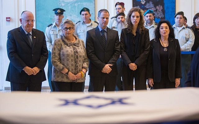 Former president Yitzhak Navon buried in state ceremony | The Times of ...