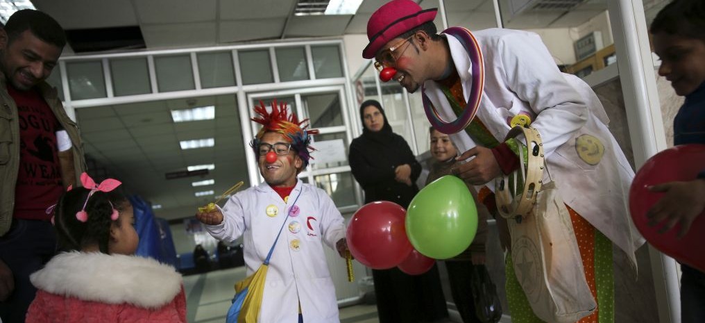 Palestinian clowns offer kids relief in Gaza hospitals | The Times of ...