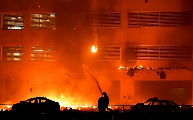 Fire engulfs UAE residential towers | The Times of Israel