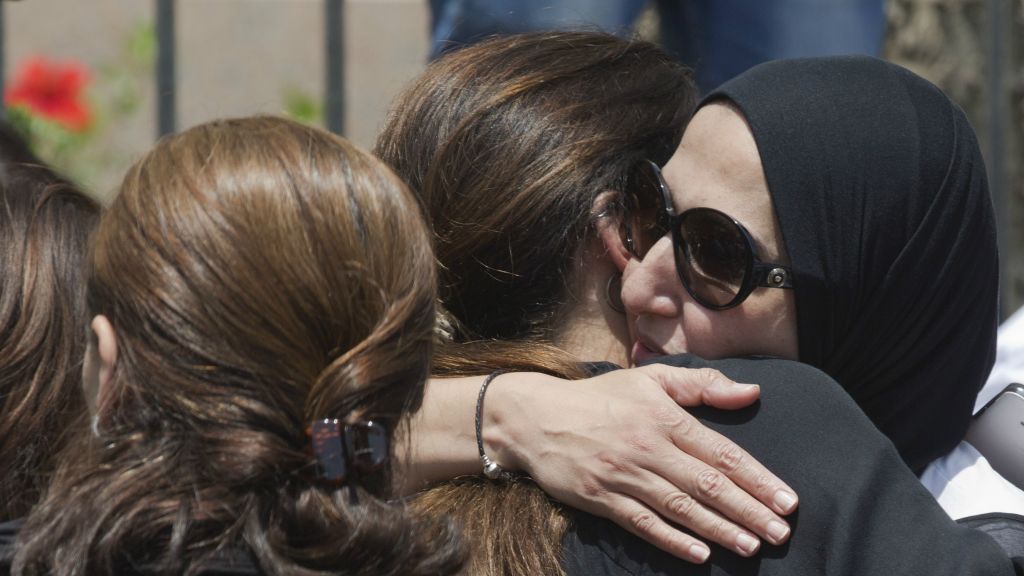 Smoke, cockpit woes signal chaotic finale for EgyptAir plane | The ...