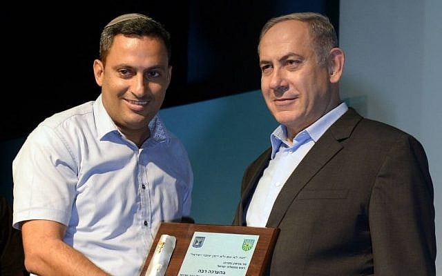 Sderot mayor Alon Davidi, previously a Likud member, joins Bennett's ...