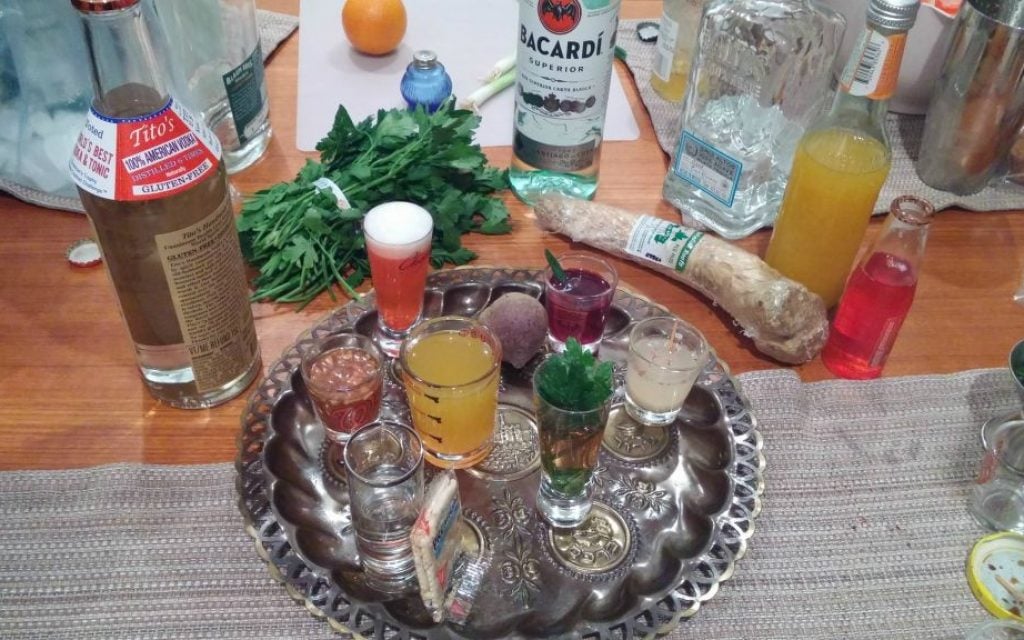 Torah study turns cocktail party as blogger pairs spirits with ...