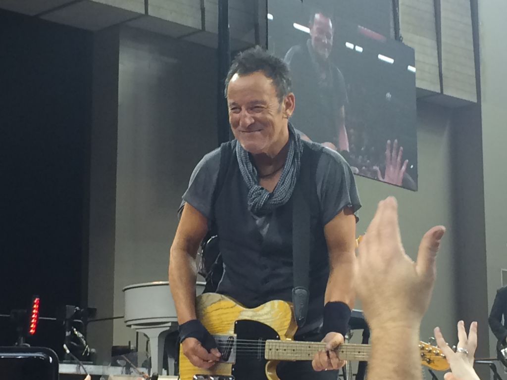 The rabbi, the wedding, and Springsteen's romantic songs on 'The River ...