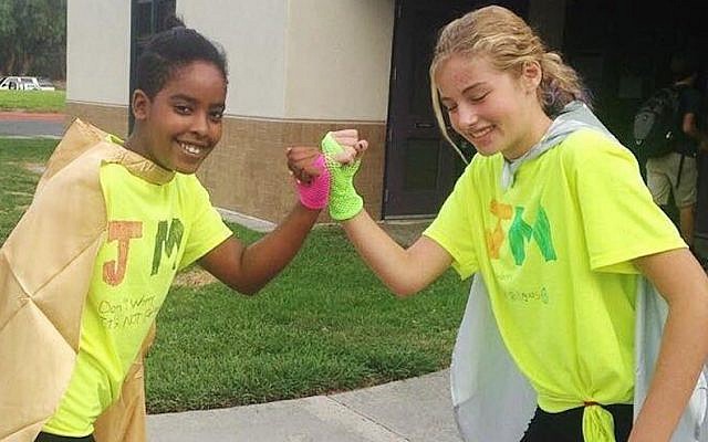 US teens join forces with Muslim-Jewish costume | The Times of Israel