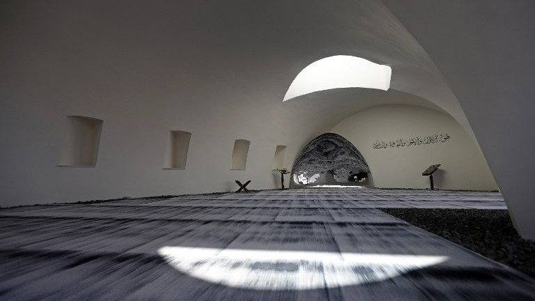 In Lebanon, Druze leader builds avant-garde mosque to preach ...