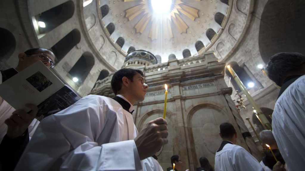Christians mark Easter at Jerusalem site of Jesus's resurrection | The ...