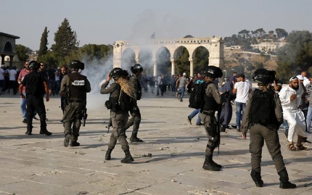 Clashes erupt at Temple Mount as Muslim worshipers return to site | The ...