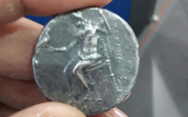 Palestinian caught trying to smuggle rare, ancient coins from Gaza ...