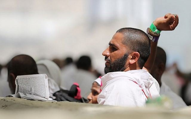 Muslim pilgrims mark final hajj rite with 'stoning of devil' | The ...