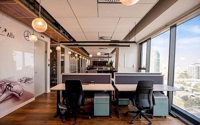 Mercedes-Benz opens tech hub in Tel Aviv to secure lead in connected ...