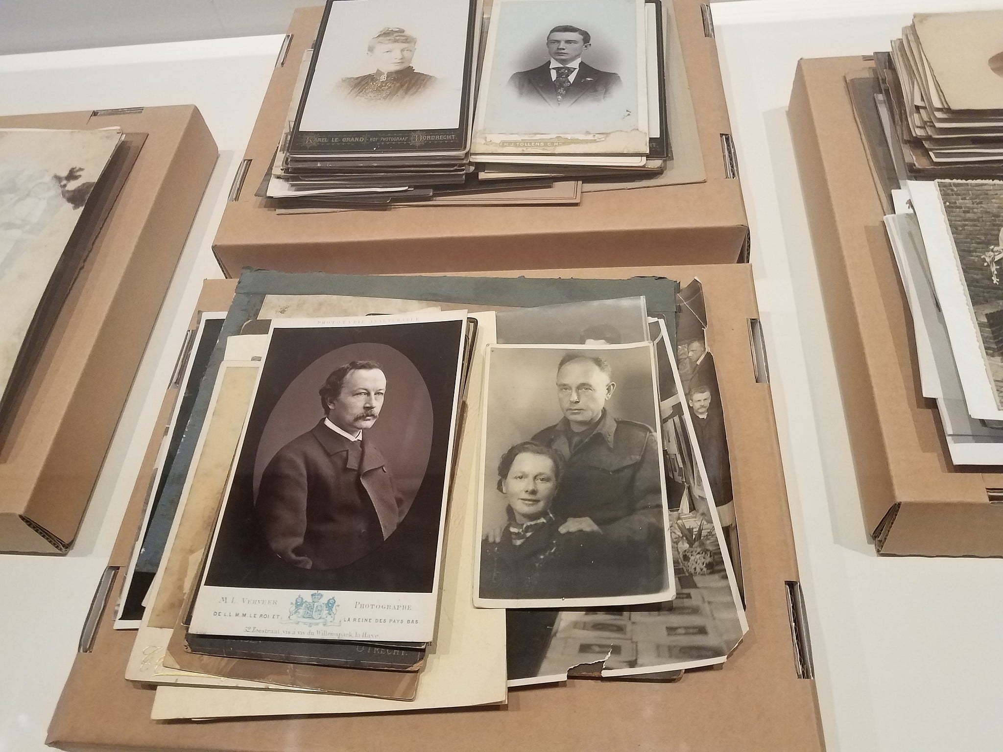 How artist beat 'foolproof' Nazi system to forge Dutch ID papers, save ...