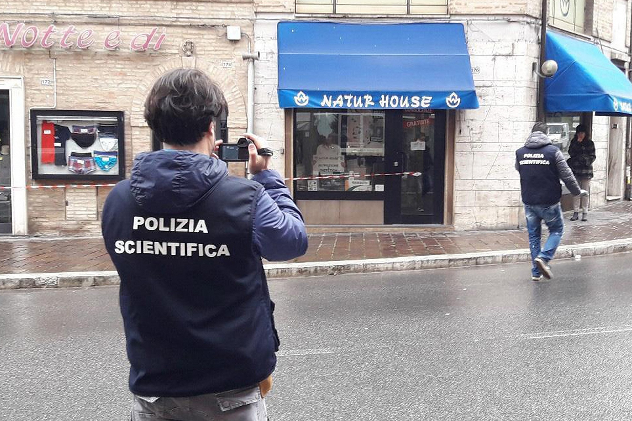 Italian gunman held extreme right-wing views, police say | The Times of ...