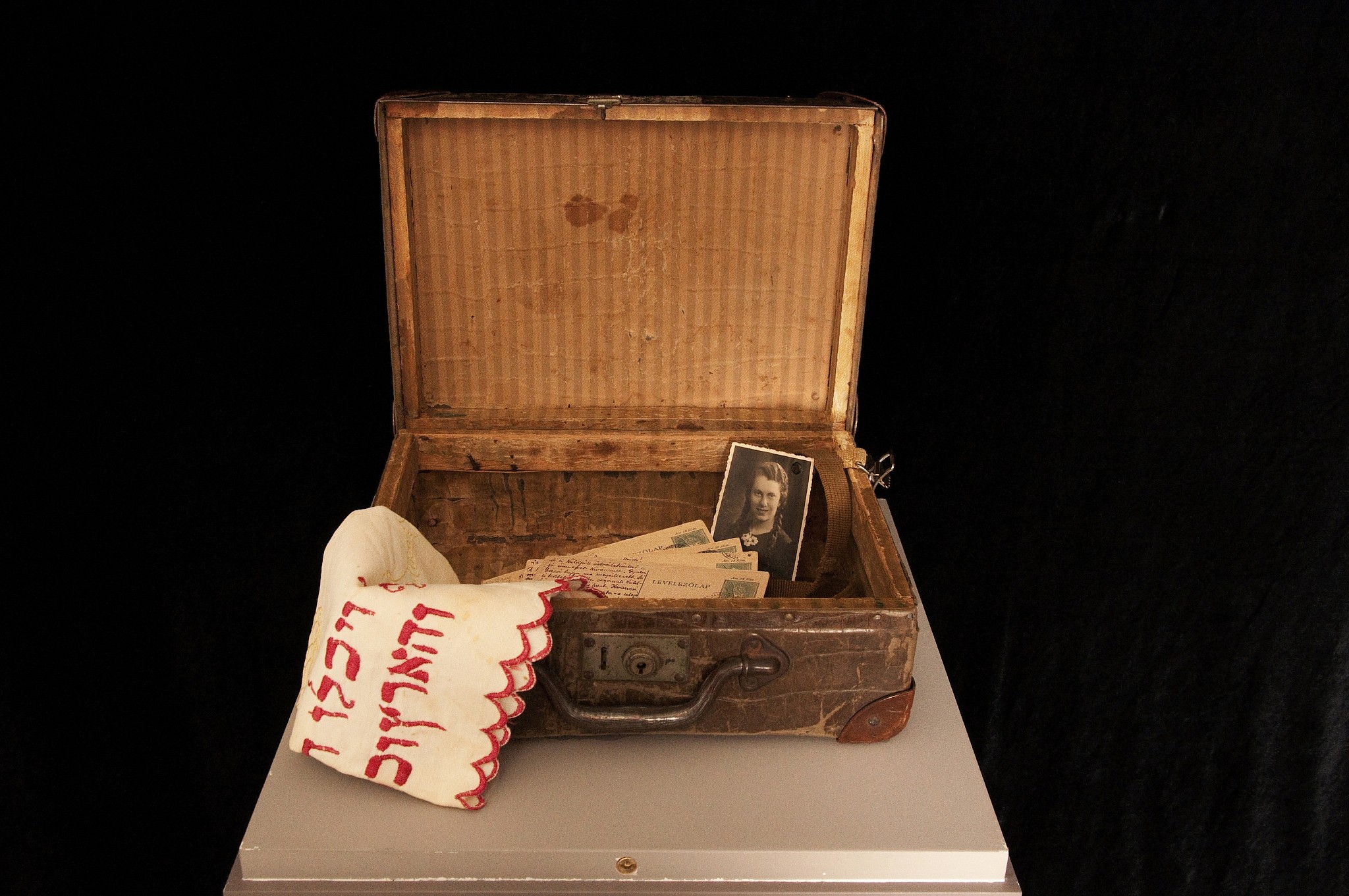 A Holocaust museum in Brooklyn tells the story through the eyes of ...