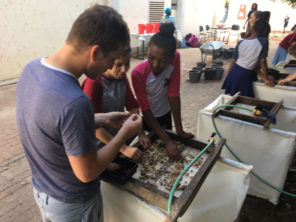 Archaeologist for a day: Find Temple Mount treasures -- at a school ...