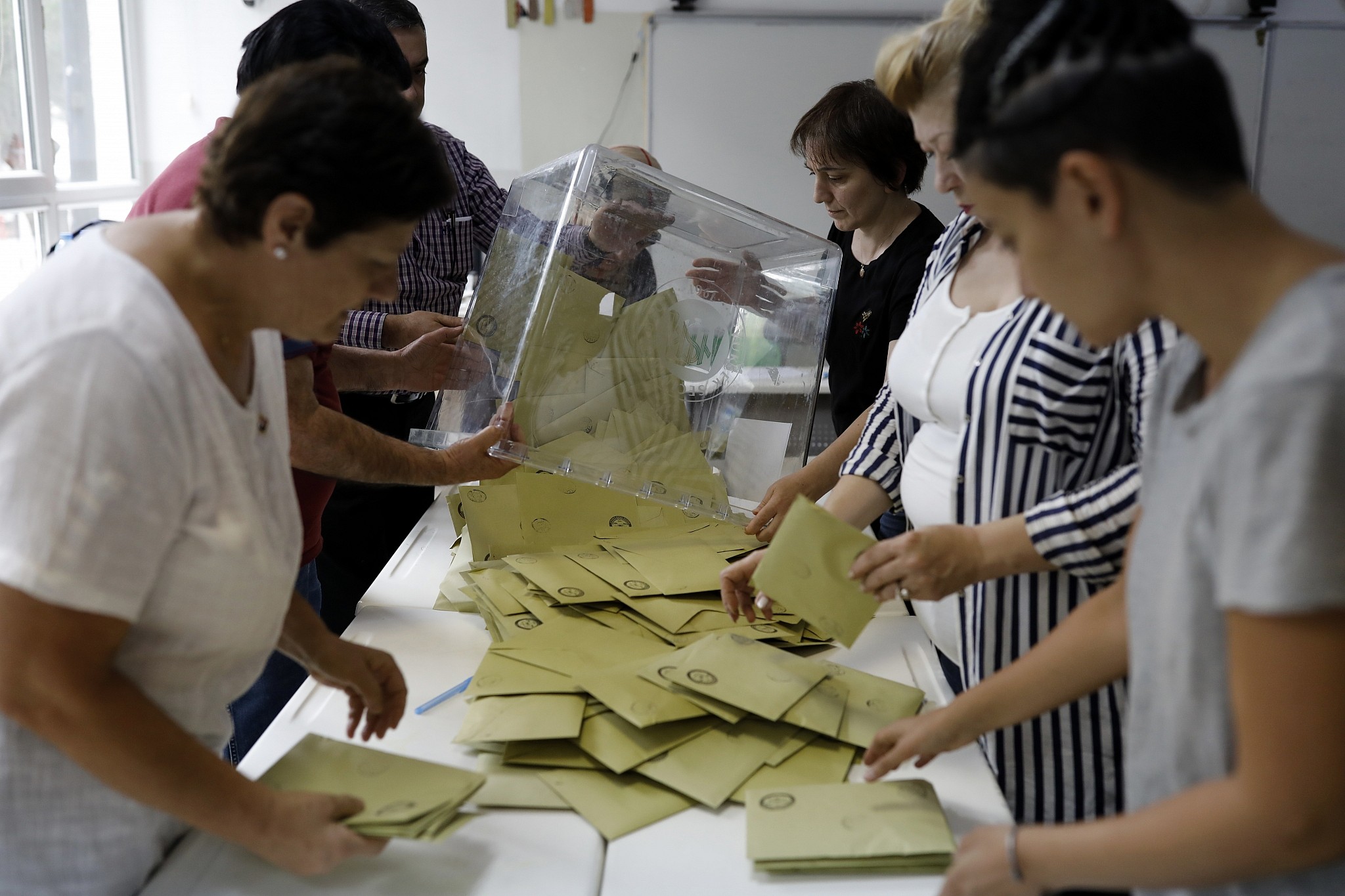 Incumbent Erdogan claims victory in Turkey's presidential election ...