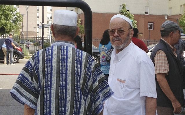 Paris suburb defies efforts to loosen Salafist grip | The Times of Israel