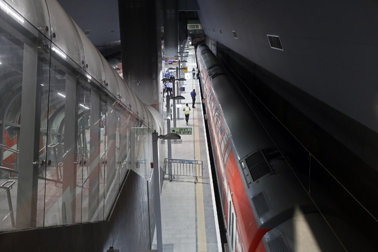 Jerusalem's new high-speed train starts regular trips to Ben Gurion ...