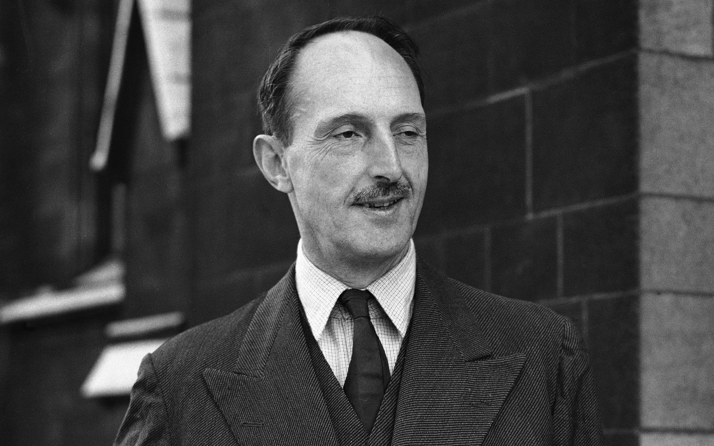 The men and women who plotted to stab Britain in the back during WWII ...