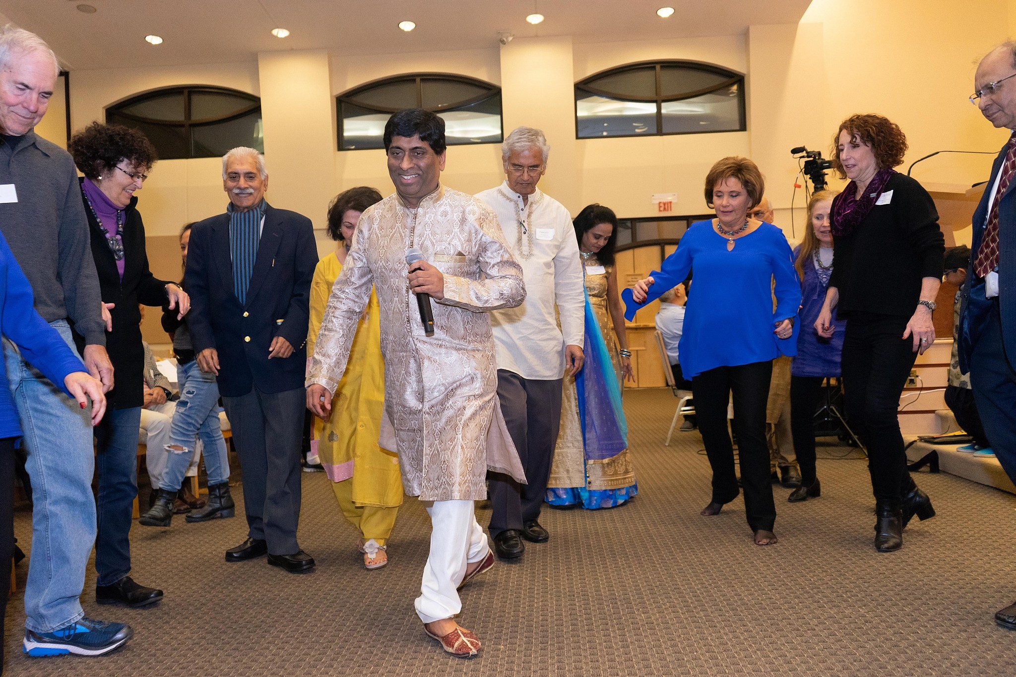 Two holidays, one theme: Hindus, Jews celebrate joint festival of ...