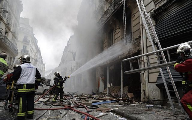 2 firefighters killed, dozens injured in Paris bakery explosion | The ...