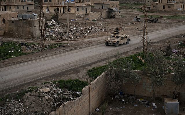 Islamic State fighters besieged in Syria refuse to surrender, ask for ...