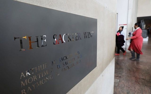 Who are the Sacklers, the family at the center of the opioid crisis ...