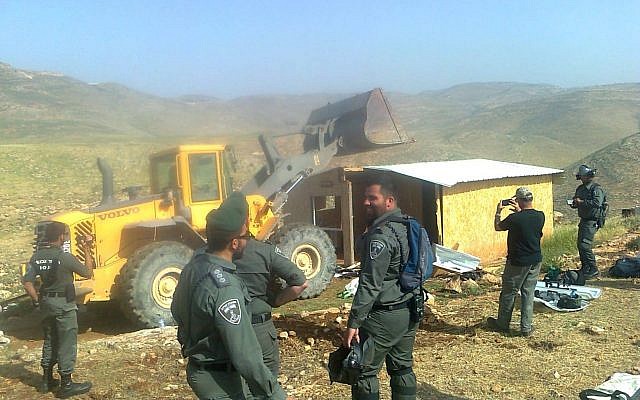 Border Police arrest 18 far-right activists during razing of pop-up ...