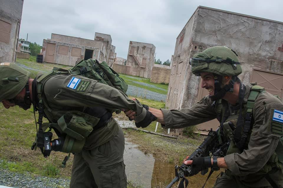 IDF cameramen square off against US 'shooters' in combat photography ...
