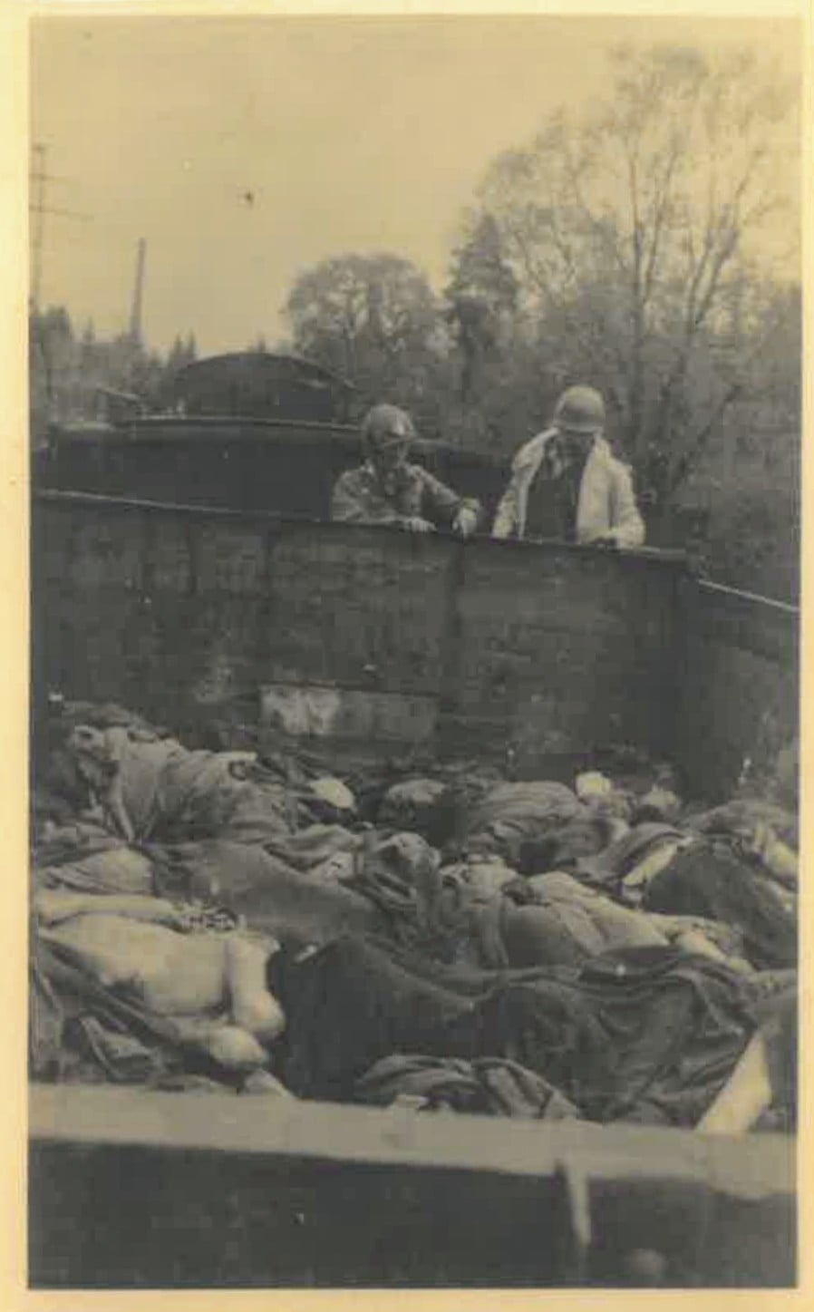 Newly revealed photographs chronicle aftermath of Dachau's liberation ...