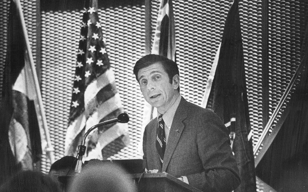 The Jewish reporter who brought the 1969 moon landing into US living ...