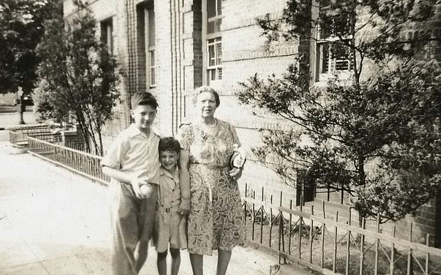 Bernie Sanders' early life in Brooklyn taught lessons, some tough | The ...