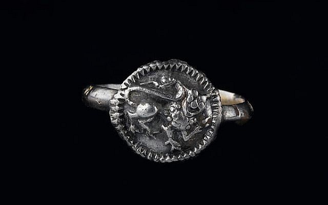 Stunning finds from the Met’s exhibit on medieval Jewish treasure | The ...