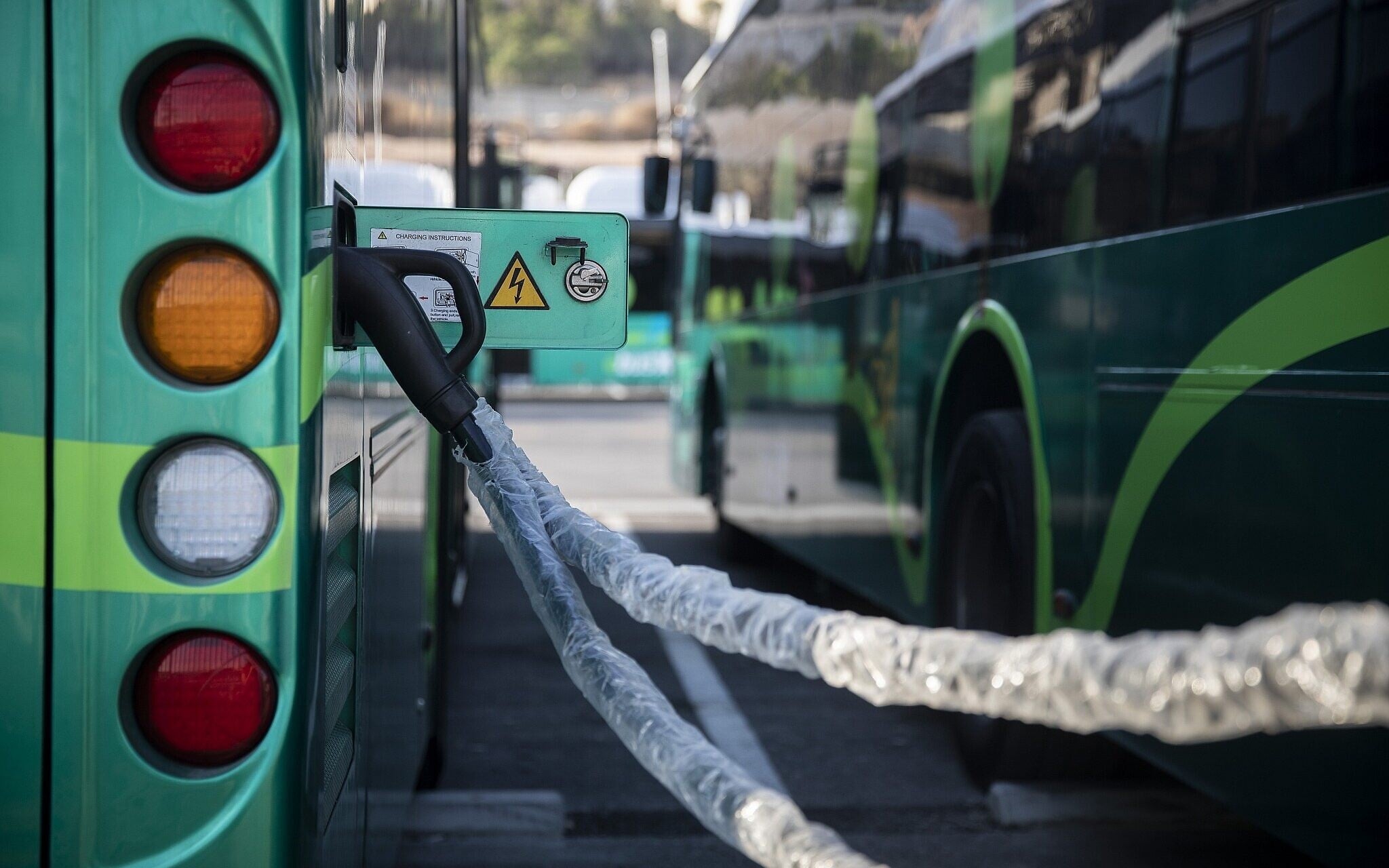 About a third of cars on Israeli roads will be electric by 2030 ...